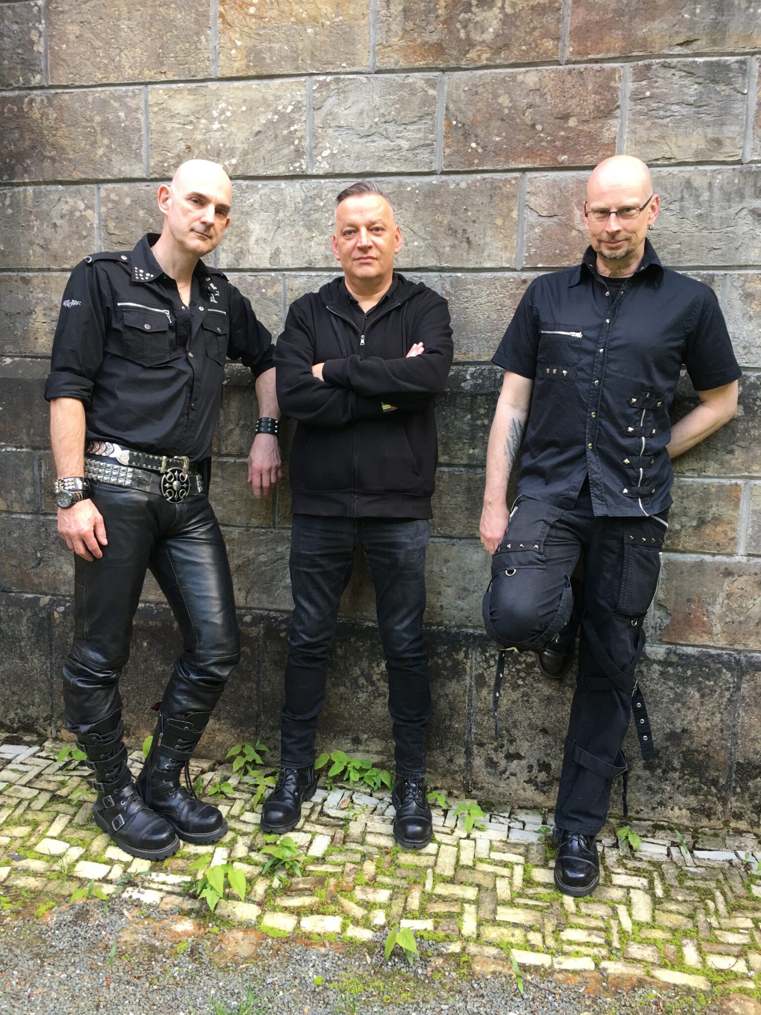 Band Pics (old and new) – THE ESCAPE – OFFICIAL WEB